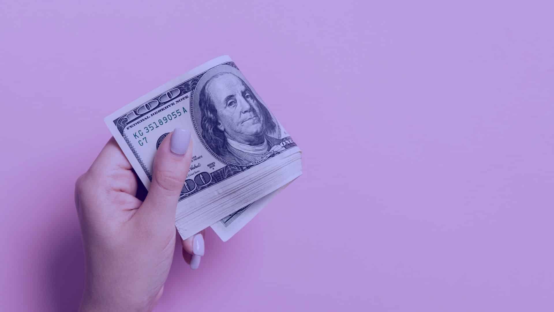 How to Handle Raises and Bonuses for your Virtual Assistant